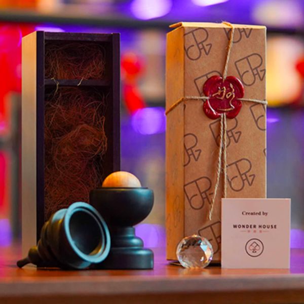 CLASSIC BALL AND VASE by TCC – All Things Magic